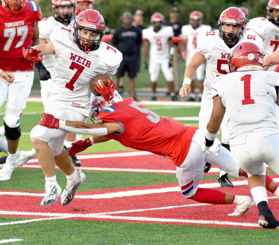 Weir earns comeback win at Toronto, 23-12 | News, Sports, Jobs - The ...